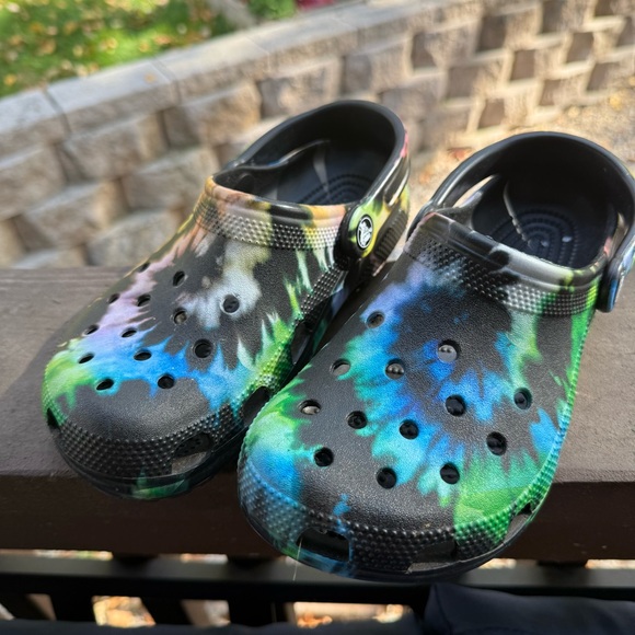 CROCS | Shoes | Croc Unisex Classic Tiedye Graphic Clogs Multi ...